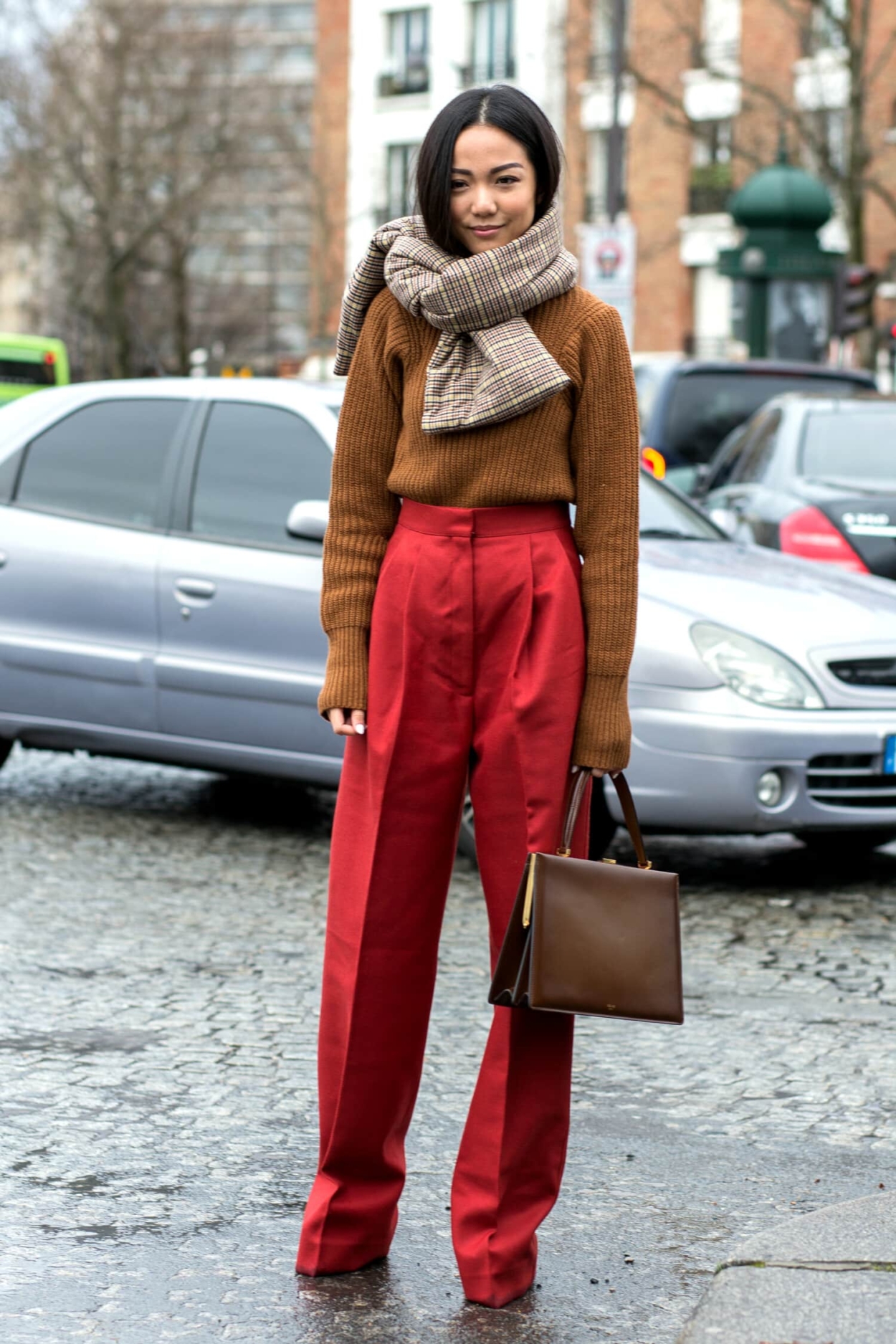 10 tenues d’automne rouge/marron – Futures Tendances | Webzine